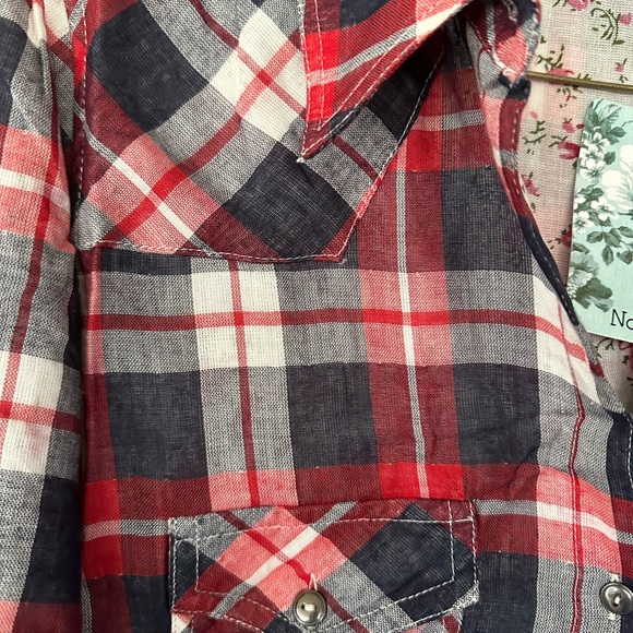 Nostalgia | Tops | Nostalgia Plaid Floral Button Up Shirt | Poshmark